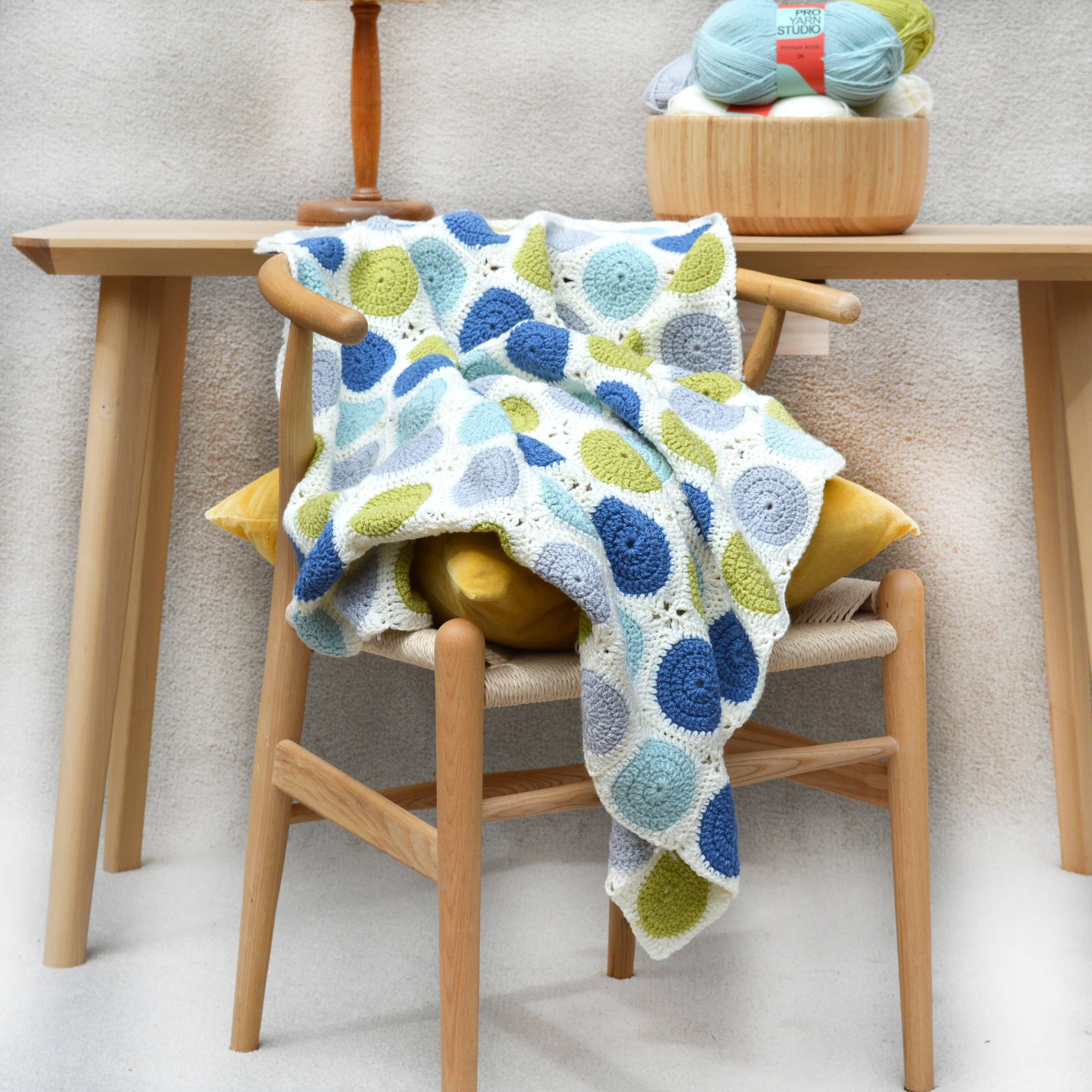 Four Colour Spot Crochet Blanket Kit – Pro Yarn Studio Ltd