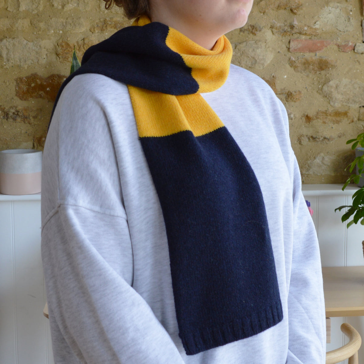 Easy Two Colour Scarf Knitting Kit – Pro Yarn Studio Ltd